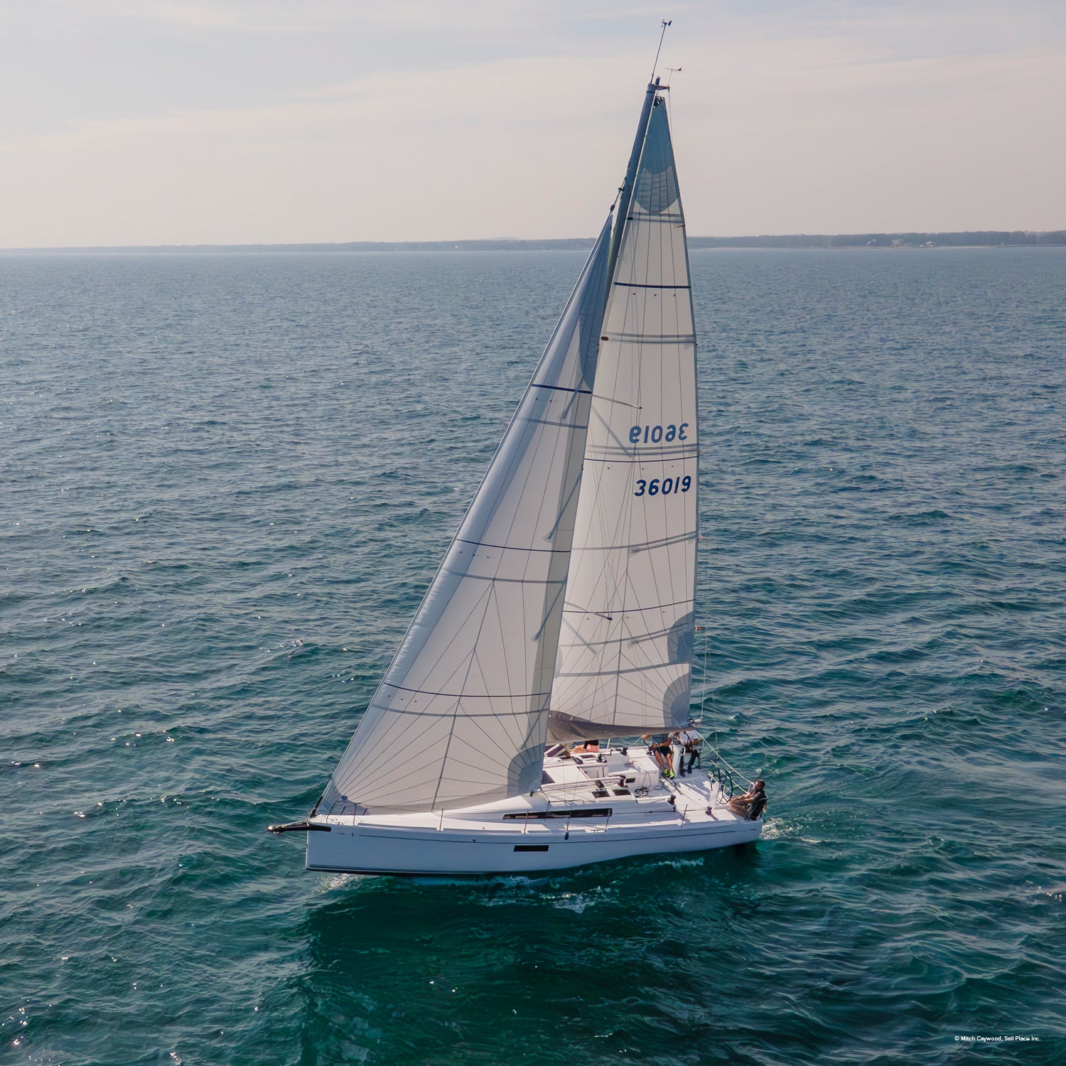 NPL TOUR | Laminated Sailcloth for Cruising | North Sails | North Sails